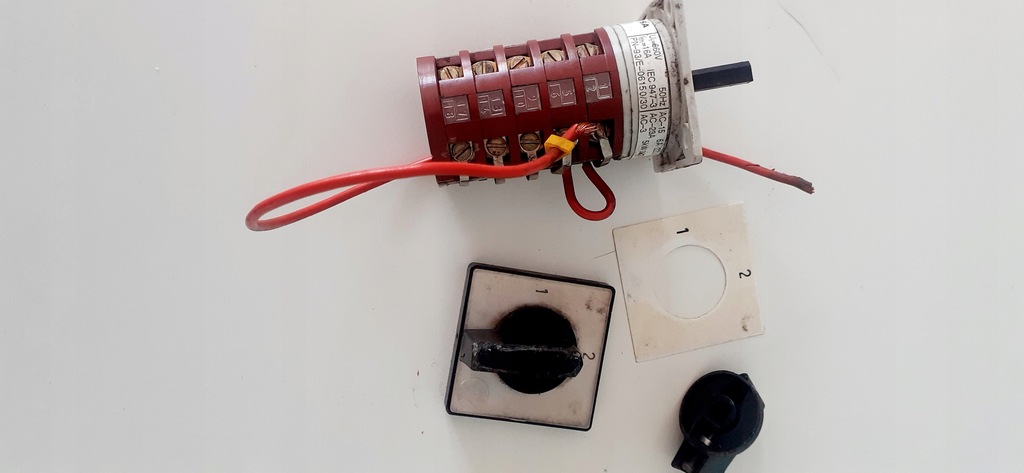 Przełącznik krzywkowy 4G10-70 U 660v, 16A Apator - 11371778262 ...