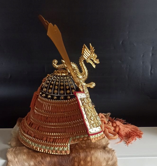 Kabuto Japoński hełm samurajski - 11632505175 - oficjalne archiwum Allegro Kabuto Japoński hełm samurajski - 11632505175 - oficjalne archiwum Allegro
