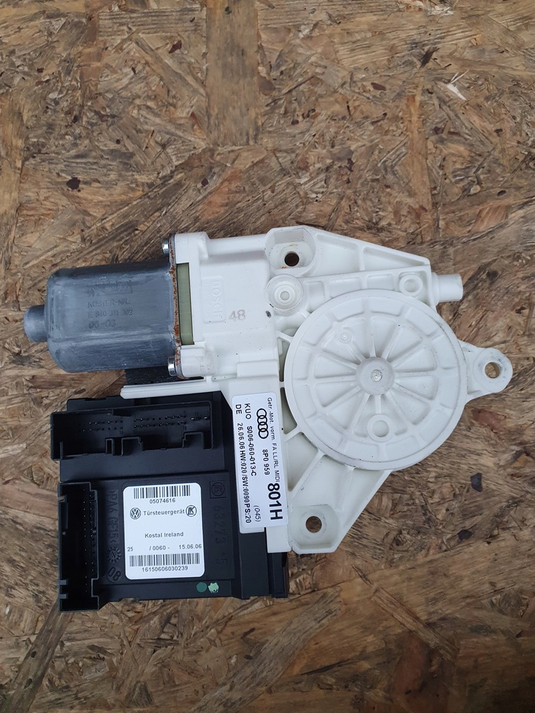 SILNIK PODNOSZENIA SZYBY 8P0959801H AUDI A3 8P - 13116676912 - oficjalne archiwum Allegro