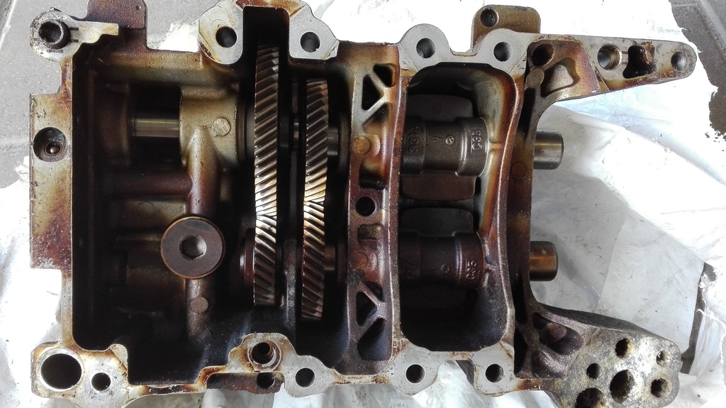 Pompa oleju Audi A4 B7,2.0 TFSI,BGB, 06B 103 535 F - 8462425394 ...