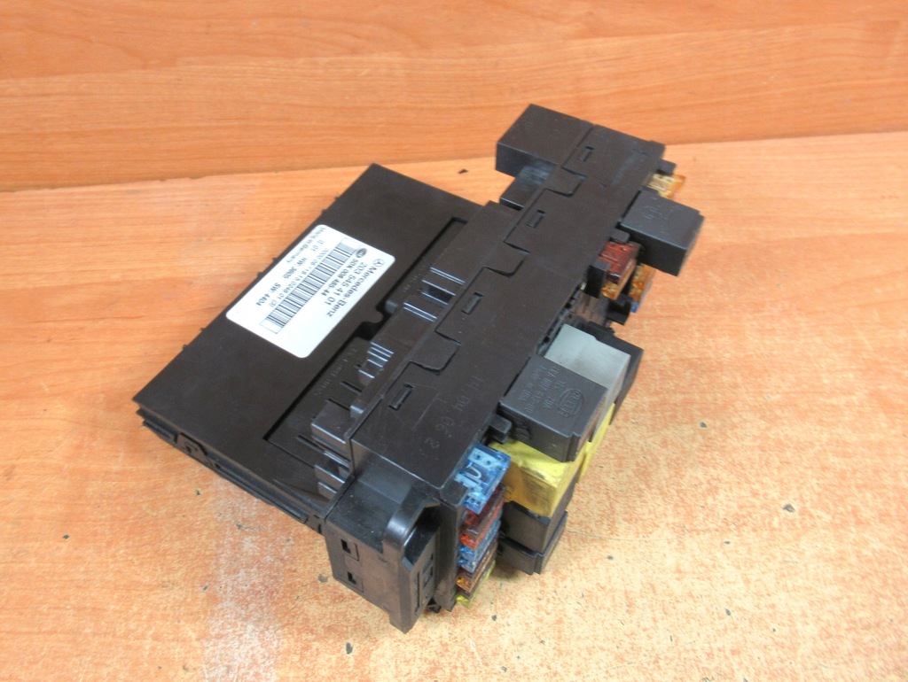 MODUŁ SAM SKRZYNKA BEZPIECZNIKÓW MERCEDES C KLASA W203 2035454101 ...