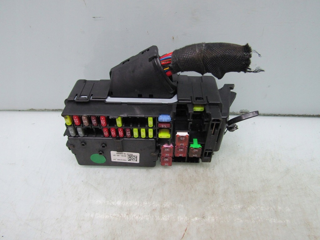 ASTRA V K 1.4 B 16R SKRZYNKA BEZPIECZNIKÓW PUSZKA - 12154319091 ...