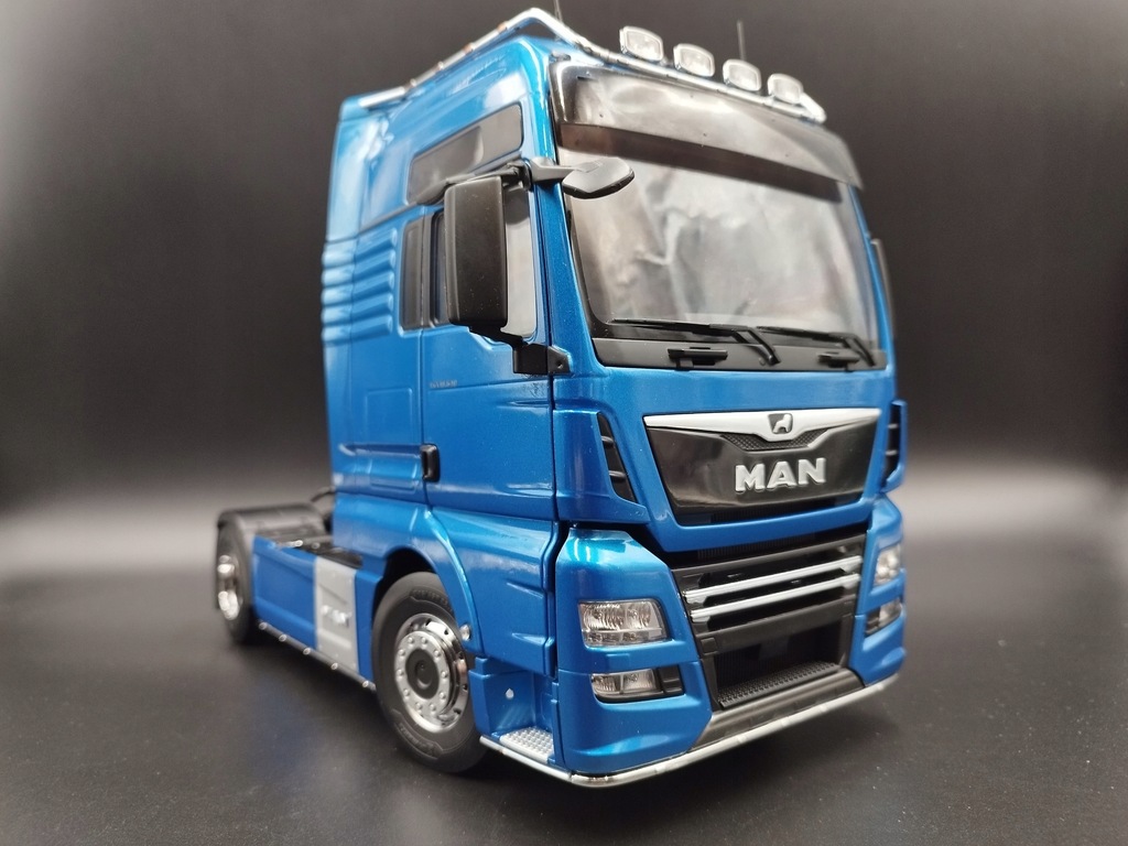 1:18 Premium ClassiXXs 2018 Man TGX Light Blue model nowy - 14724300426 ...