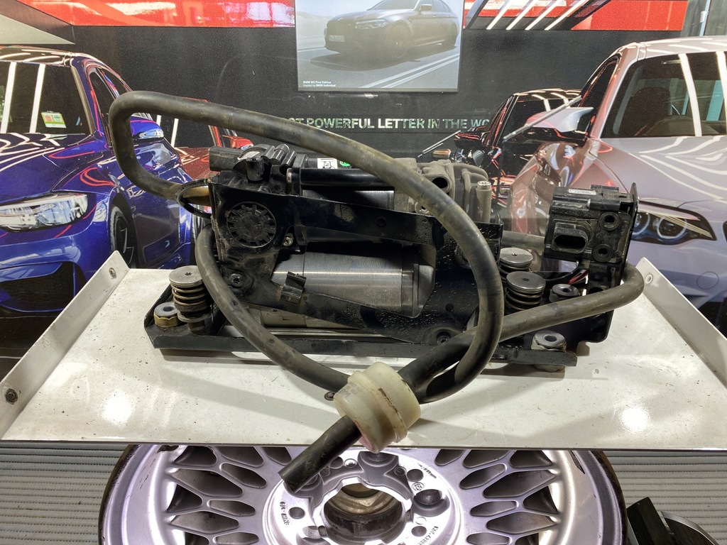 BMW X5 F15 X6 F16 KOMPRESORA ZAWIESZENIA NIVO 2018 - 12150834828 - oficjalne archiwum Allegro