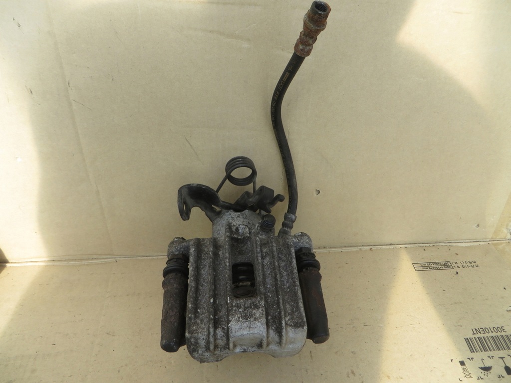 AUDI A4 S4 B7 QUATTRO 4X4 ZACISK PRAWY TYŁ 7908/1 - 12161690699 ...