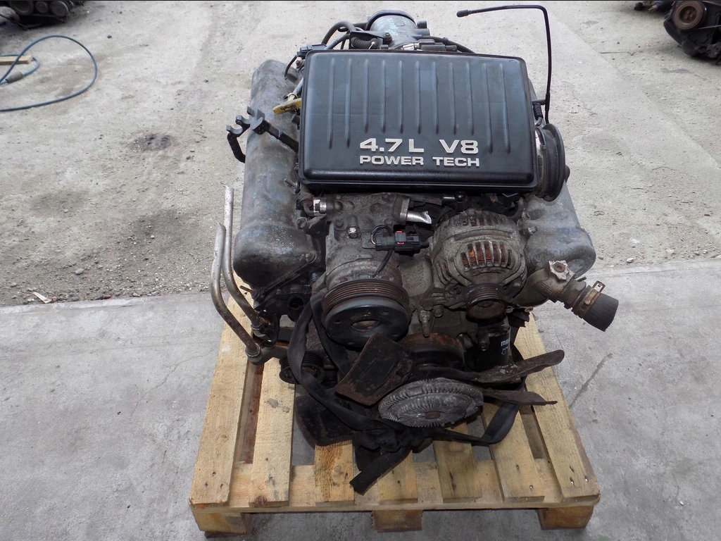 SILNIK JEEP 4.7 V8 - 11056672862 - oficjalne archiwum Allegro