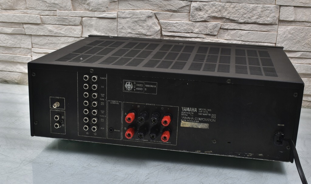 Yamaha AX-470 Stereo Integrated Amplifier - 12598277278 - oficjalne archiwum Allegro
