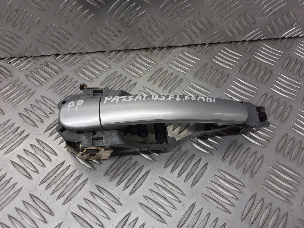KLAMKA PRAWA PRZEDNIA ZEWNĘTRZNA VW PASSAT B5 LA7W - 13961277352 - oficjalne archiwum Allegro