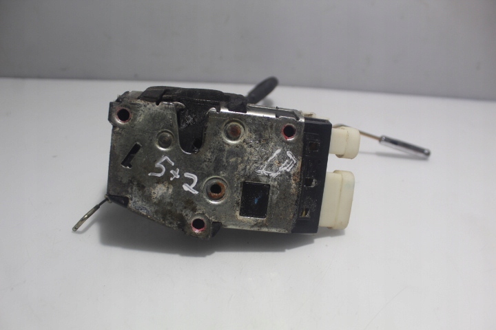 ZAMEK LEWY PRZÓD DRZWI ALFA ROMEO 166 III - 12682995634 - oficjalne archiwum Allegro