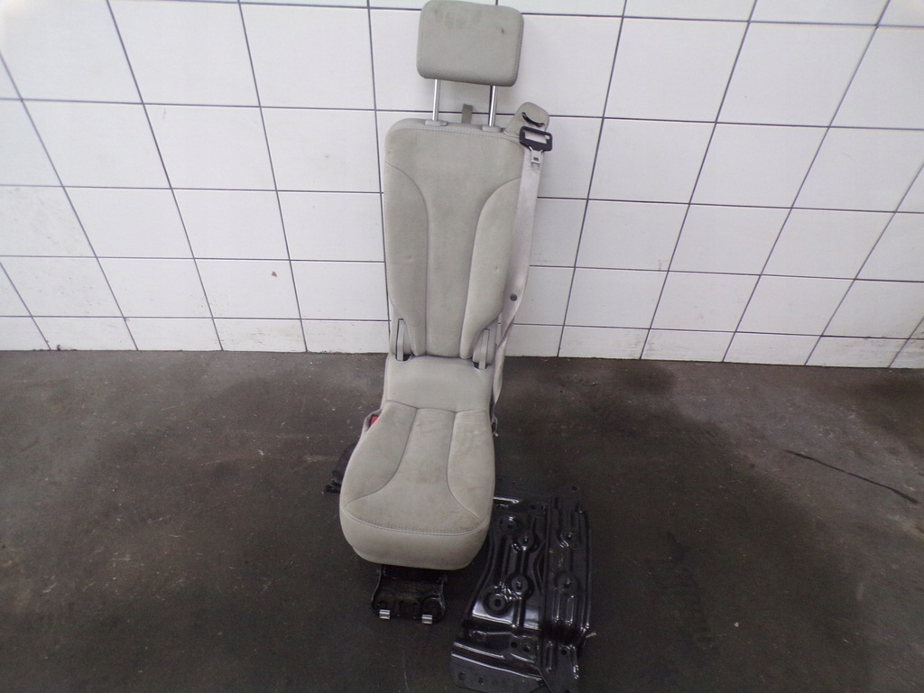 FOTEL ŚRODKOWY TYŁ + MOCOWANIE MERCEDES W251 R - 12682400451 ...