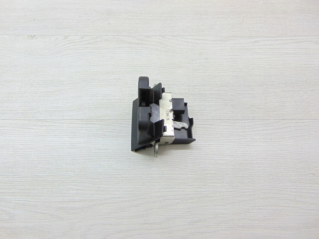 ZAMEK RYGIEL KLAPY BAGAŻNIKA TYŁ 1P0827505C 1P9827645 SEAT LEON II ...