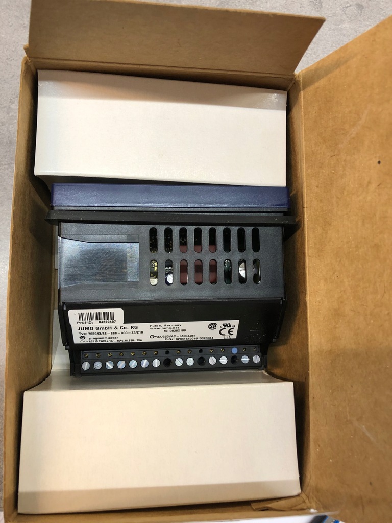 Купить Регулятор Jumo iTRON 08 702043/88-888-000-23/210: отзывы, фото и ...