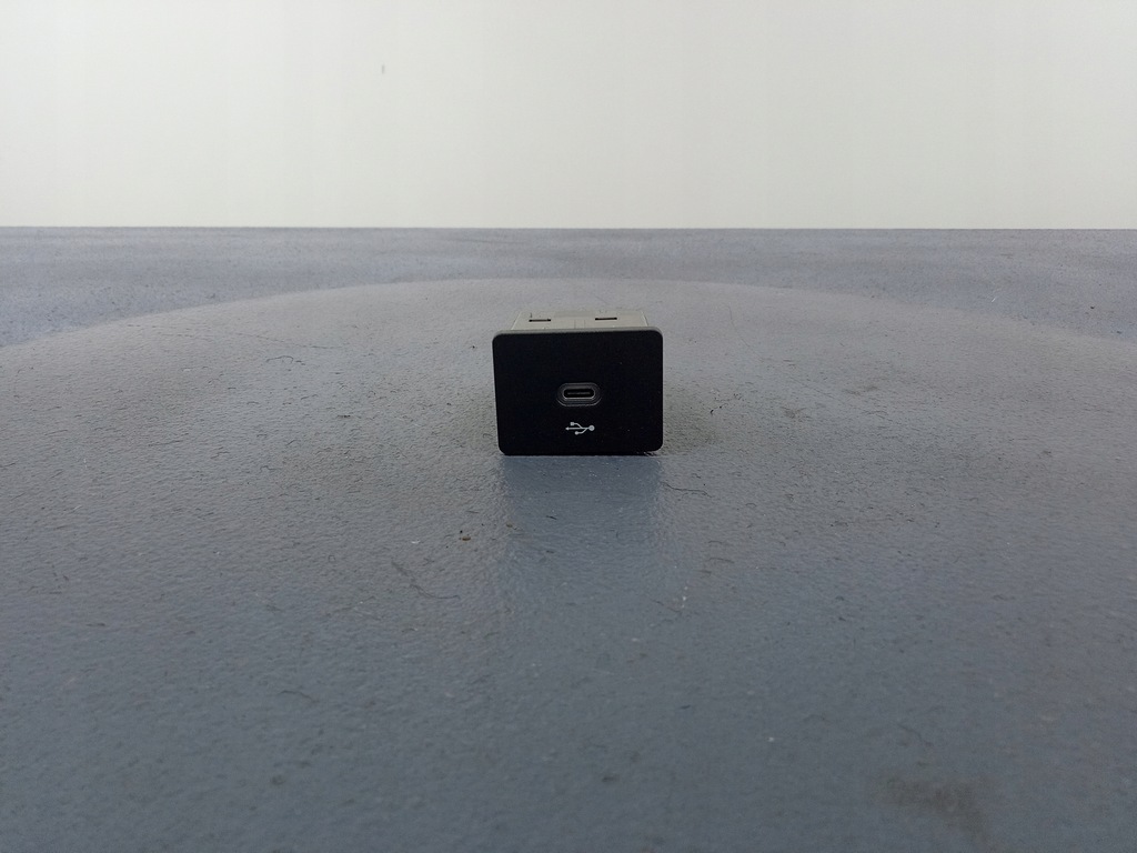 FORD PUMA II MK2 GNIAZDO PORT USB-C M1TT-14F014-AC - 13556542339 ...