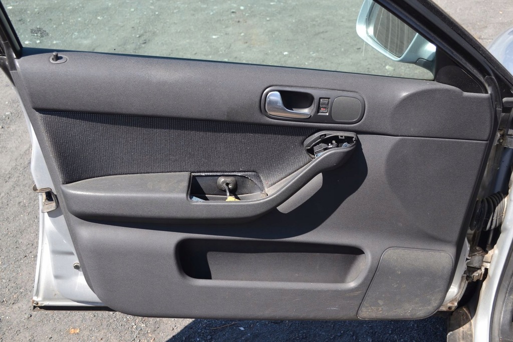 AUDI A3 8L FL 5D TAPICERKA BOCZKI DRZWI LEWY PRAWY - 12304631715 - oficjalne archiwum Allegro