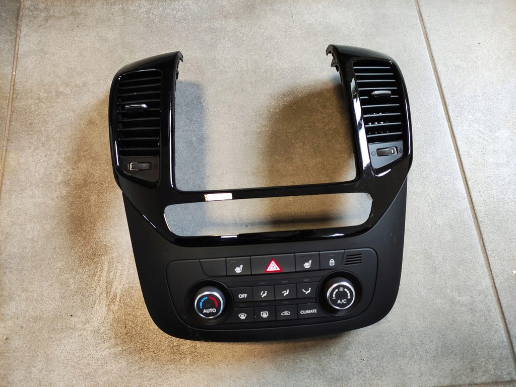 KIA VENGA LIFT NAWIGACJA PANEL RADIO CD BLUETOOTH - 8118148384 - oficjalne archiwum Allegro