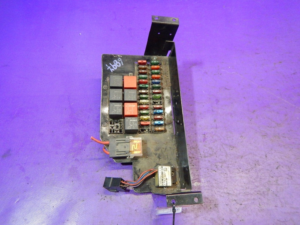 MERCEDES SPRINTER 208-416 SKRZYNKA BEZPIECZNIKÓW - 12911981587 - oficjalne archiwum Allegro