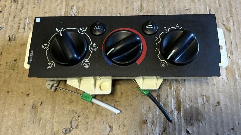 Panel nawiewu klimatyzacji RENAULT MASTER II LIFT - 13676715728 ...