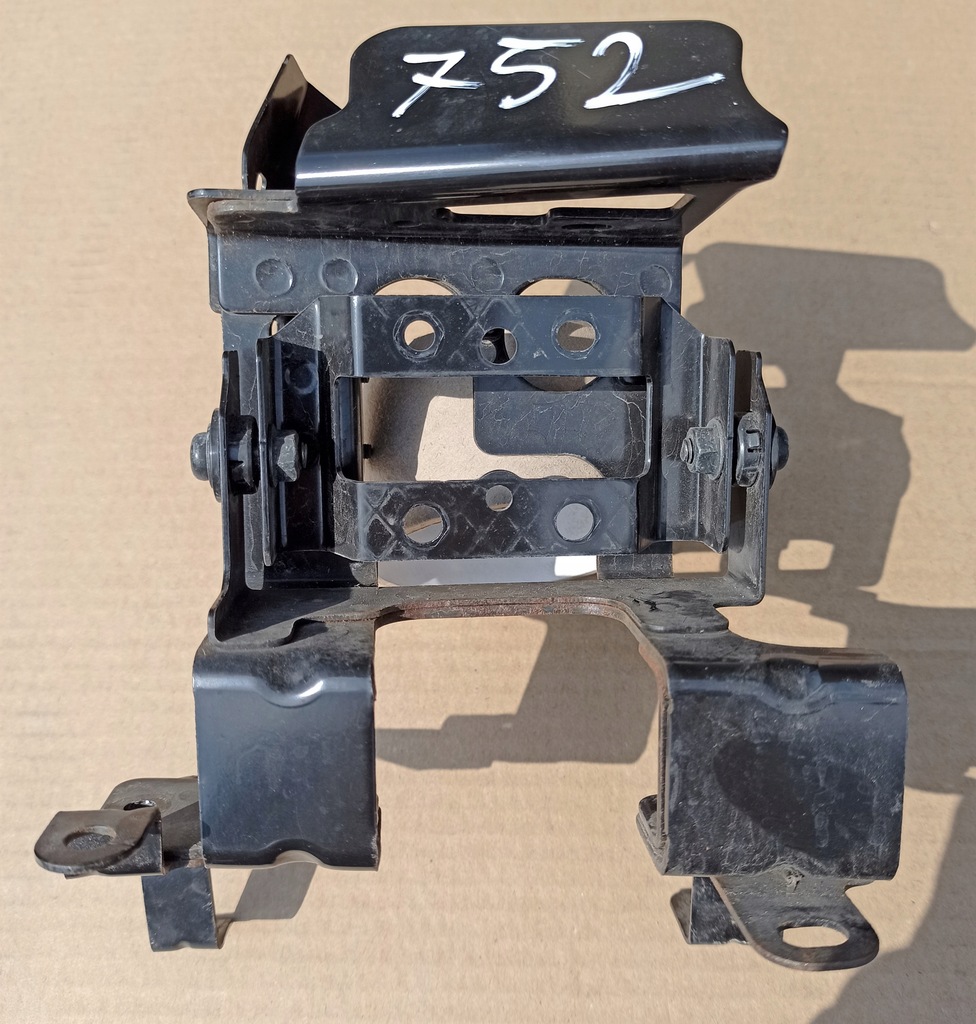 NISSAN X-TRAIL T32 UCHWYT CZUJNIKA SENSORA - 10661991185 - oficjalne ...