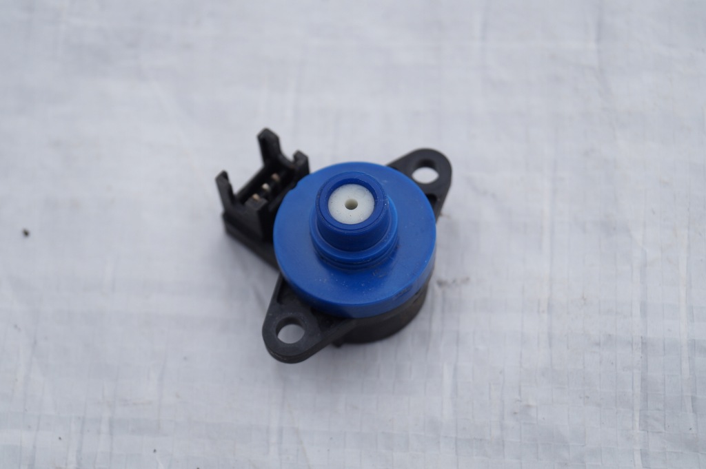 ZAWÓR CZUJNIK ADBLUE MERCEDES 98001576 - 11902749269 - oficjalne ...