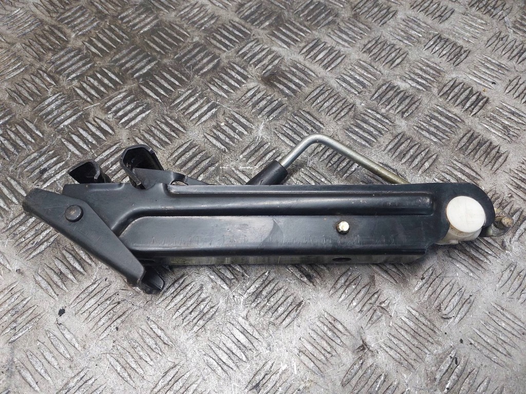 LEWAREK PODNOŚNIK SAMOCHODOWY VW 785KG 6K0011031B - 15065931652 ...