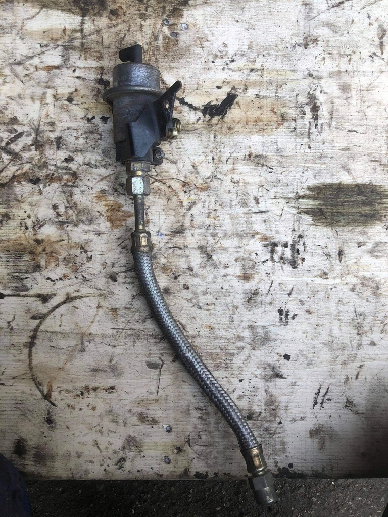 Regulator ciśnienia paliwa Audi 80 B4 034133534F - 9847411665 ...