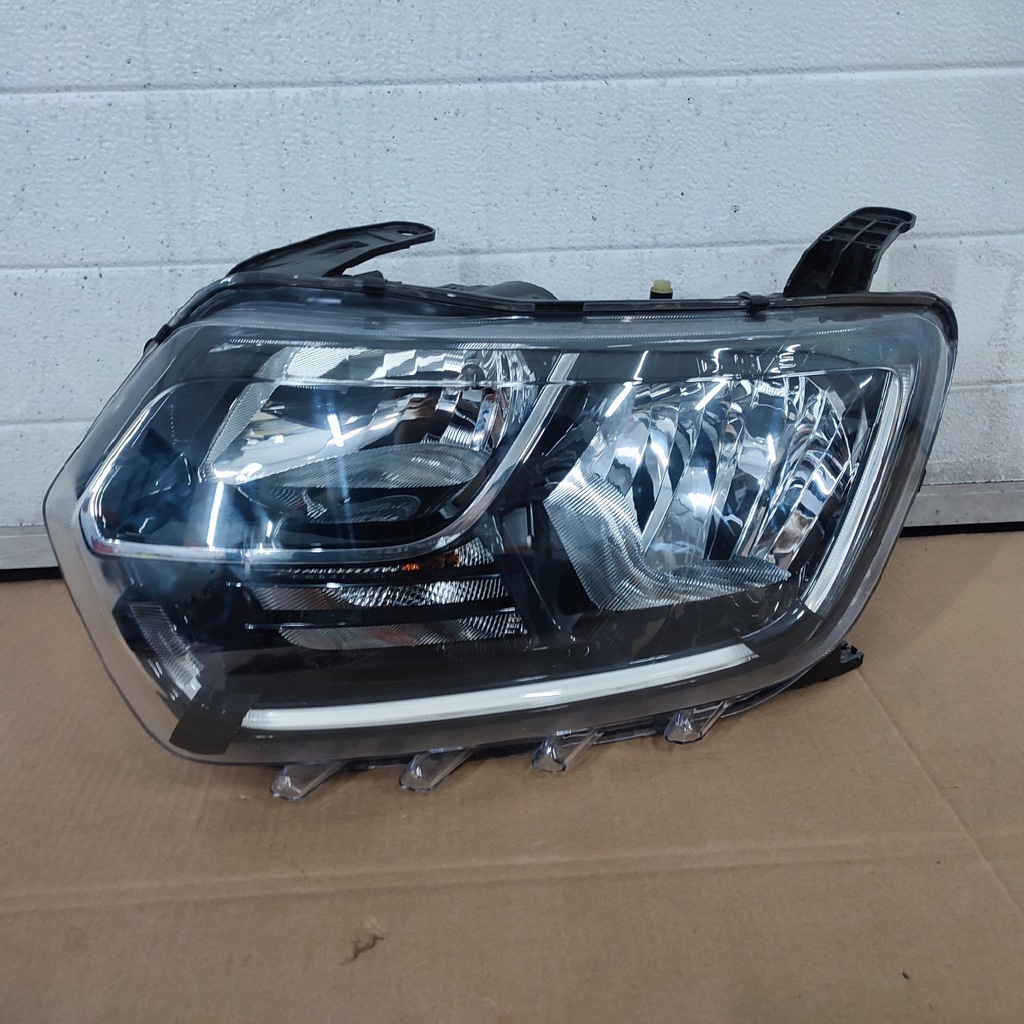 LAMPA LEWY PRZÓD DACIA DUSTER II LED 260609367R - 13626699193 ...