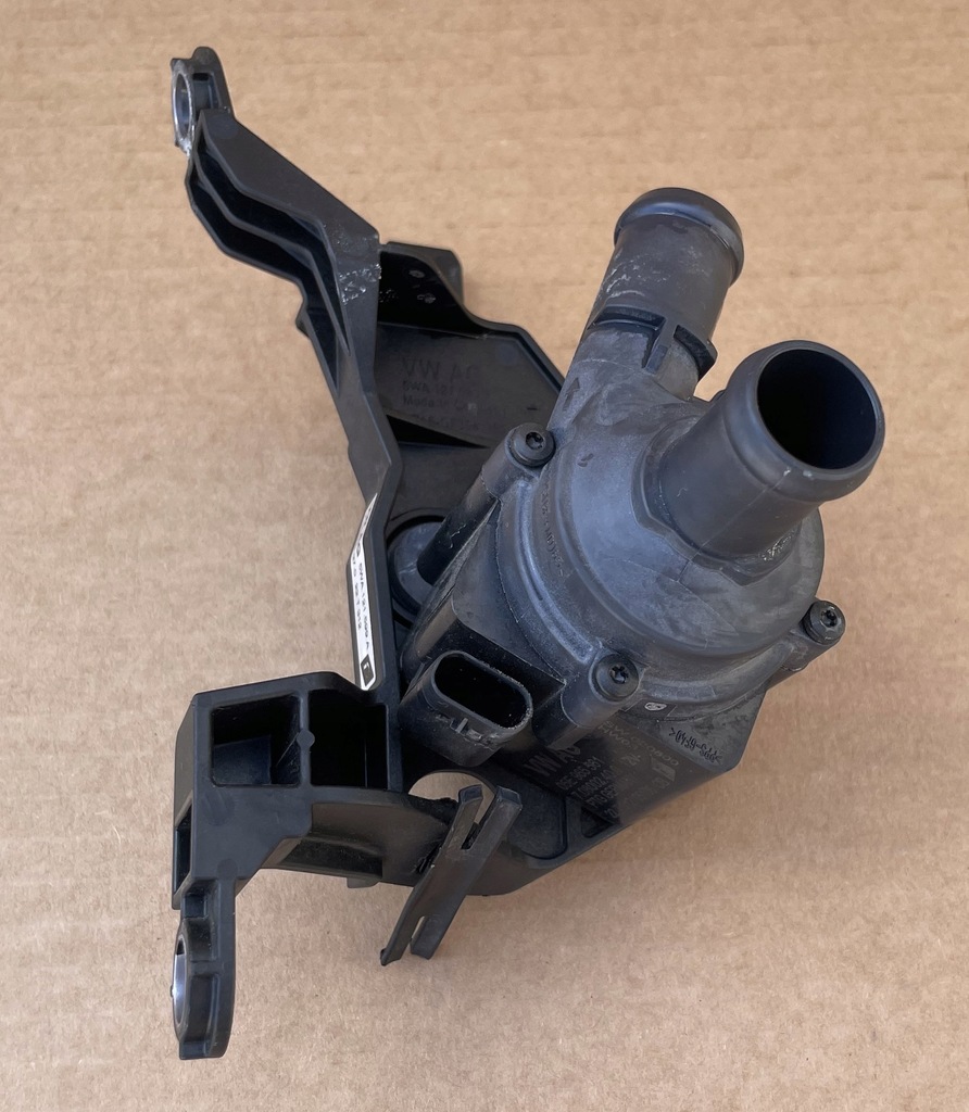 POMPA WODY 05E965561 VW SKODA AUDI JAK NOWA ORYGINAŁ - 17539335870 ...
