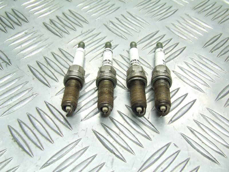 VOLVO XC60 II ŚWIECE ZXE24HLR7 - 8151176922 - oficjalne archiwum Allegro