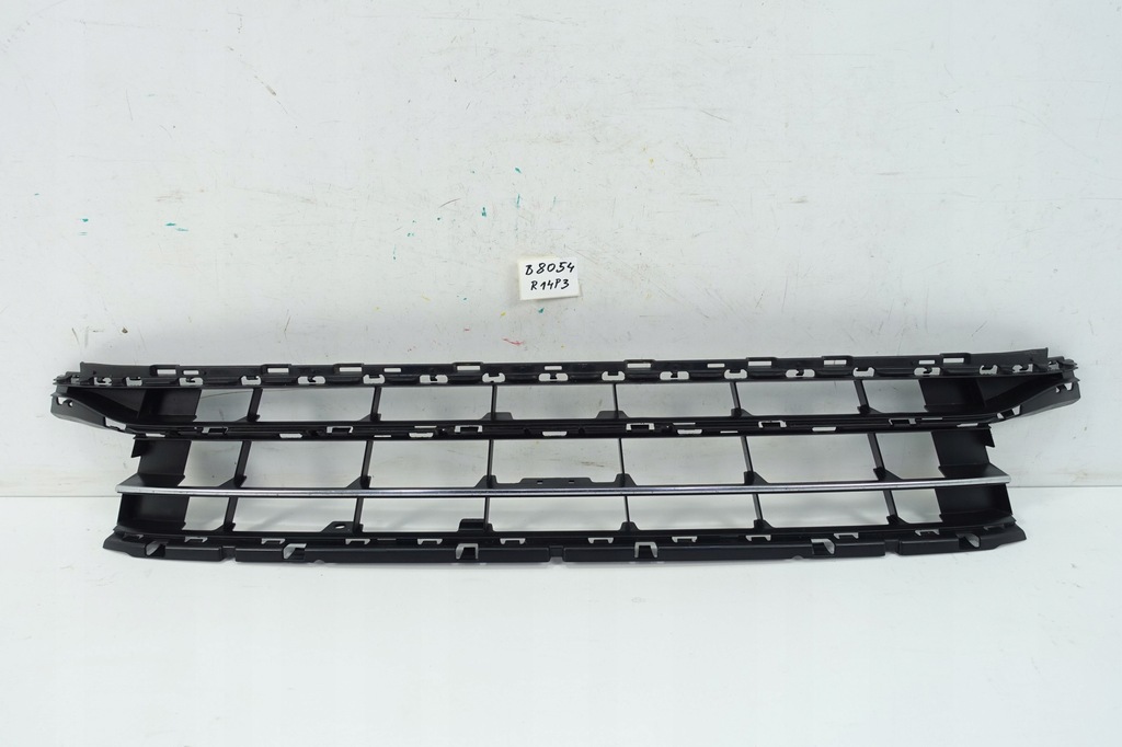 KRATKA ŚRODKOWA ZDERZAKA PRZÓD VW PASSAT B8 3G0 - 12525876621 - oficjalne archiwum Allegro