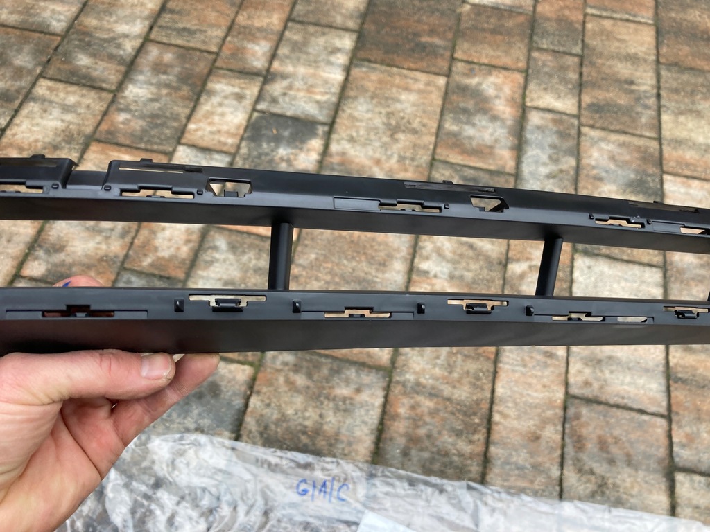 Mercedes E klasa W213 kratka zderzaka grill atrapa - 11778343857 ...