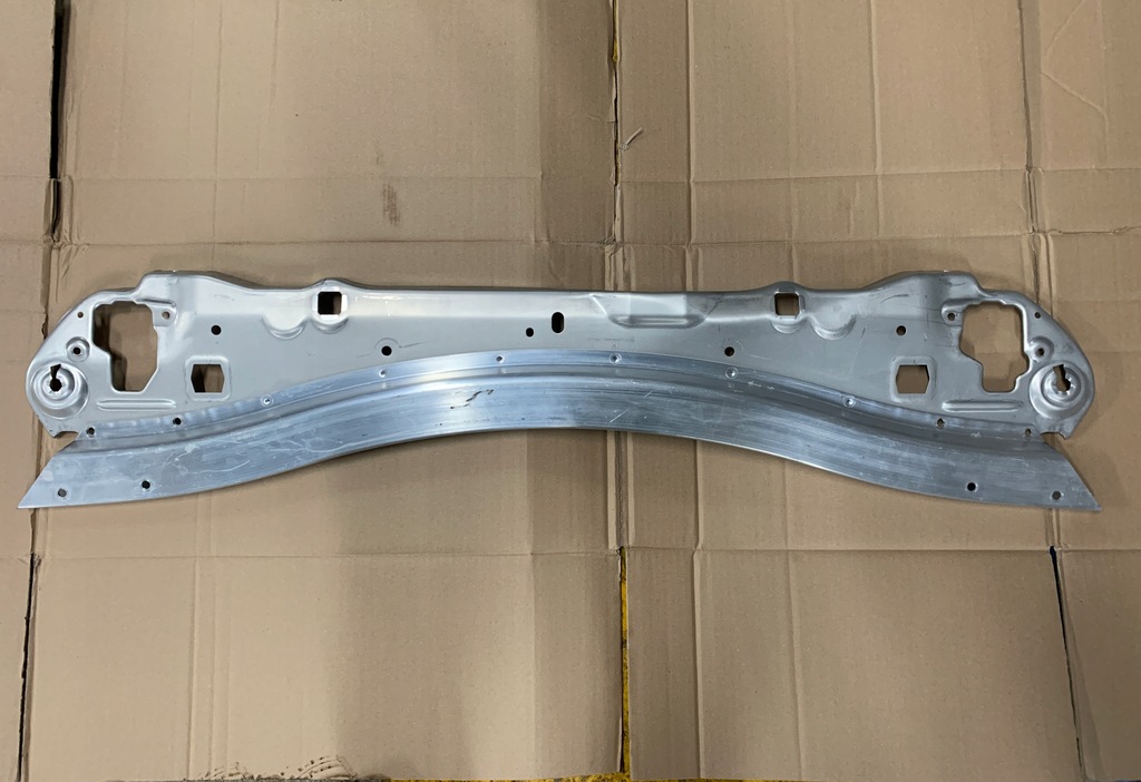 Pas przedni MERCEDES E KLASA W213 góra pasa - 13048845942 - oficjalne ...