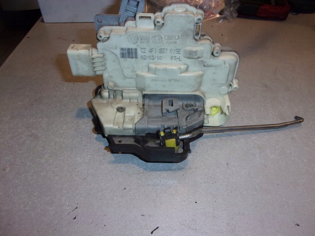 ZAMEK DRZWI AUDI A3 8P LIFT LEWY PRZÓD 4F1837015E - 13339838812 - oficjalne archiwum Allegro