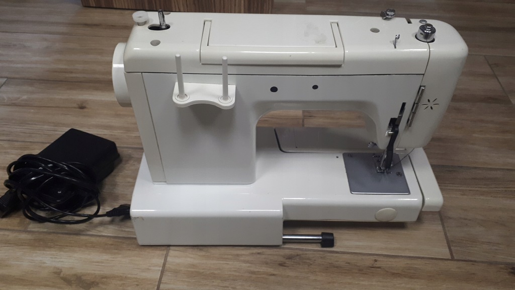 MASZYNA DO SZYCIA VICTORIA 902A od L03 - 12644585181 - oficjalne ...