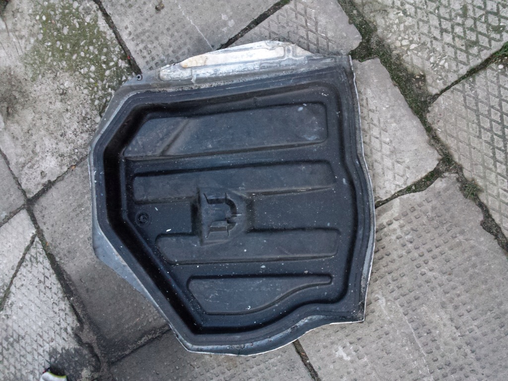 MERCEDES W204 WANNA BAGAZNIKA A2046100175 - 8985520837 - oficjalne ...