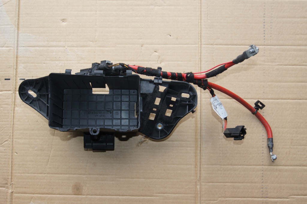 MERCEDES GLA SKRZYNKA AKUMULATORA A2465450700 - 9172173312 - oficjalne ...