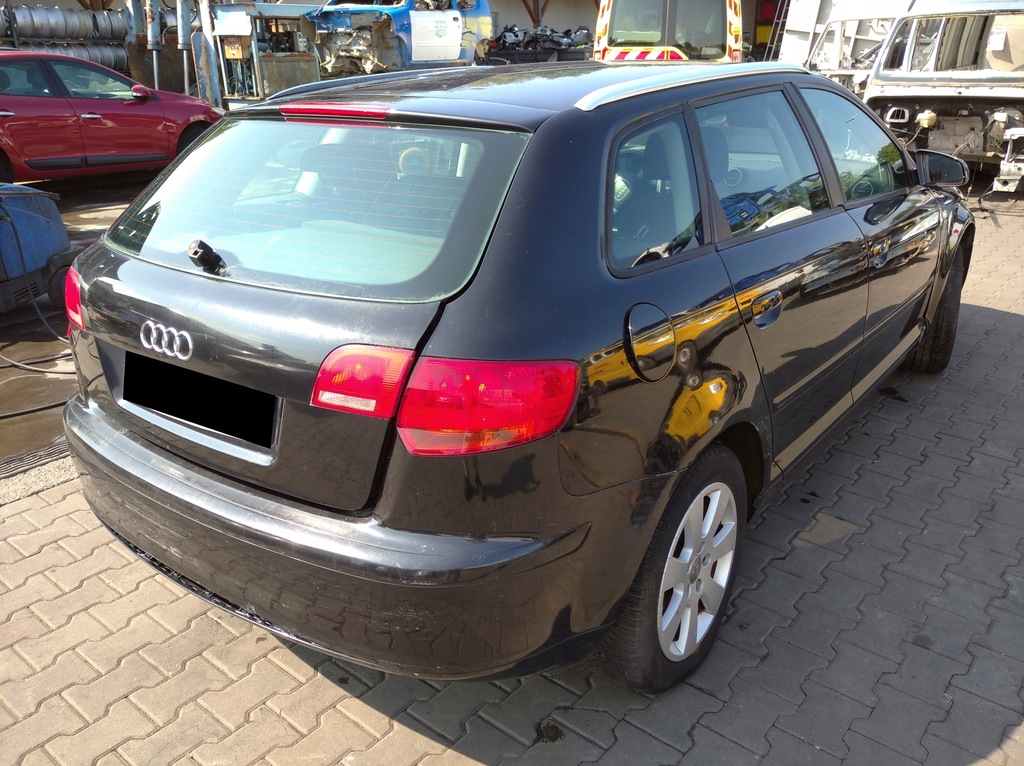 AUDI A3 8P DRZWI TYŁ PRAWE LZ9Y SPORTBACK 5D - 12510538708 - oficjalne ...
