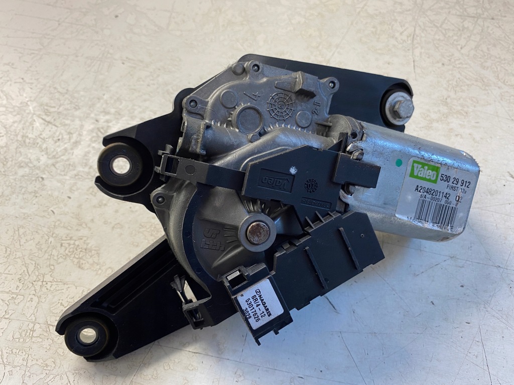 MERCEDES W204 KOMBI SILNICZEK WYCIERACZKI TYŁ - 12546853898 - oficjalne ...