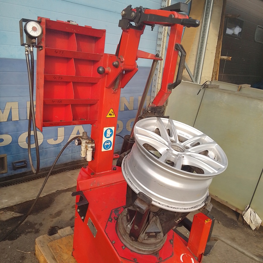 Montażownica używana BUTLER CLASSIC PLUS - 14363124221 - oficjalne ...