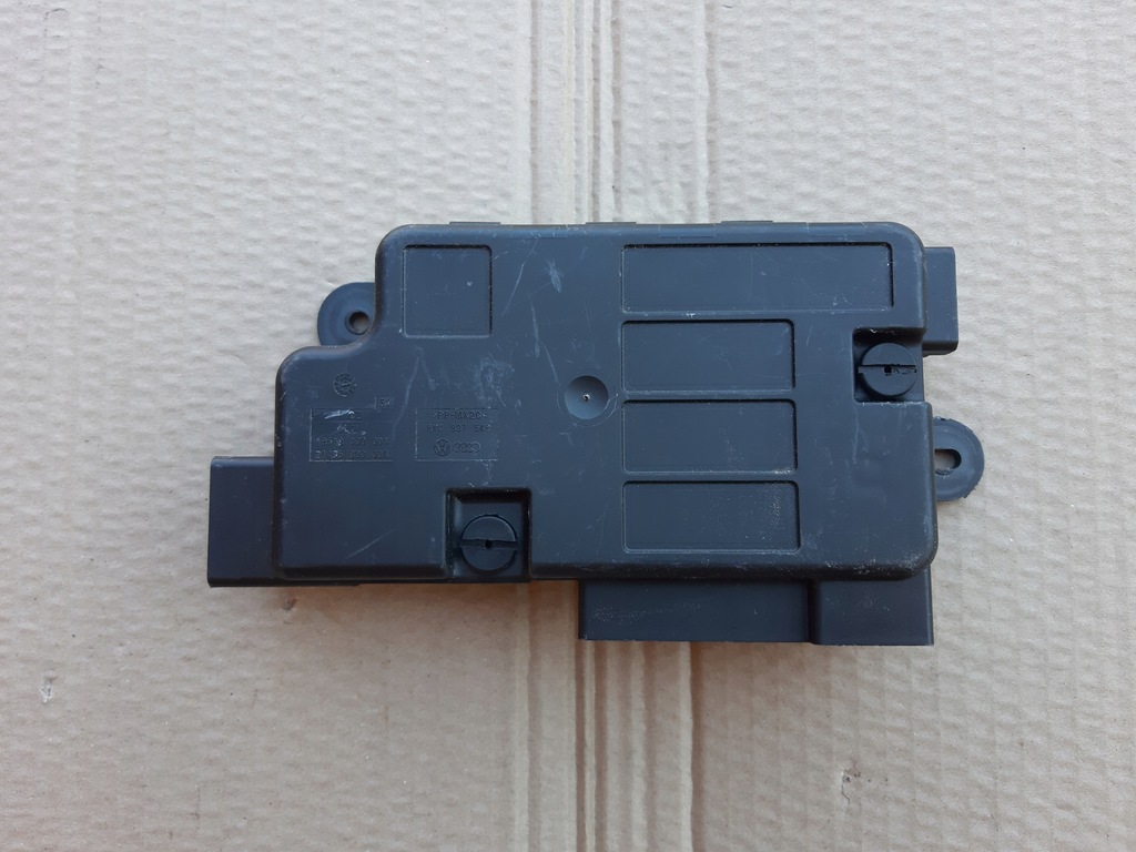 Bezpiecznik Pirotechniczny AUDI A3 S3 8V 4F0915519 - 8189878664 ...