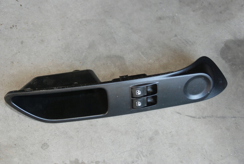 PRZEŁACZNIK SZYB LEWY IVECO DAILY 2014- ORGINAŁ - 7626985146 ...