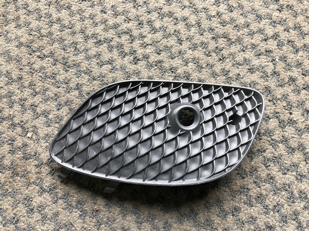 MERCEDES W177 KRATKA ZDERZAKA PRZÓD A1778853100 - 8095217585 ...