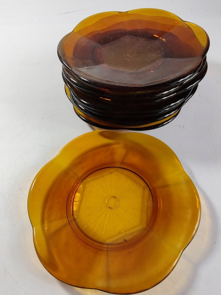 Talerzyki deserowe szkło miodowe PRL - 12442402677 - oficjalne archiwum Allegro