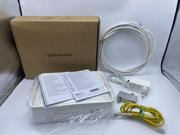 MODEM TECHNICOLOR CGA2121 KOMPLET + KABEL ANT. - 12436830001 ...
