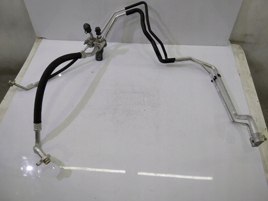 VOLVO XC40 PRZEWODY KLIMATYZACJI 31694876 - 12213187207 - oficjalne ...