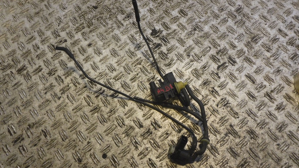 ZAWÓR PODCIŚNIENIA AUDI A4 B8 8K0906627 - 9077085133 - oficjalne ...