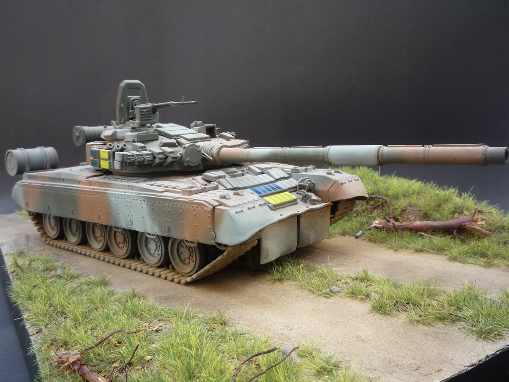 GOTOWY MODEL 1;35 T-80 VD UKRAINSKI - 12582167371 - oficjalne archiwum ...