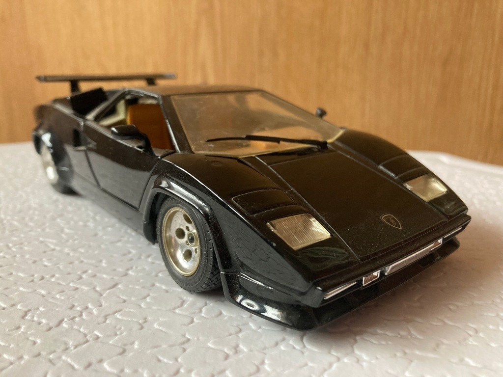 BBURAGO 1:24 Lamborghini Countach 1988 - 12988047008 - oficjalne ...