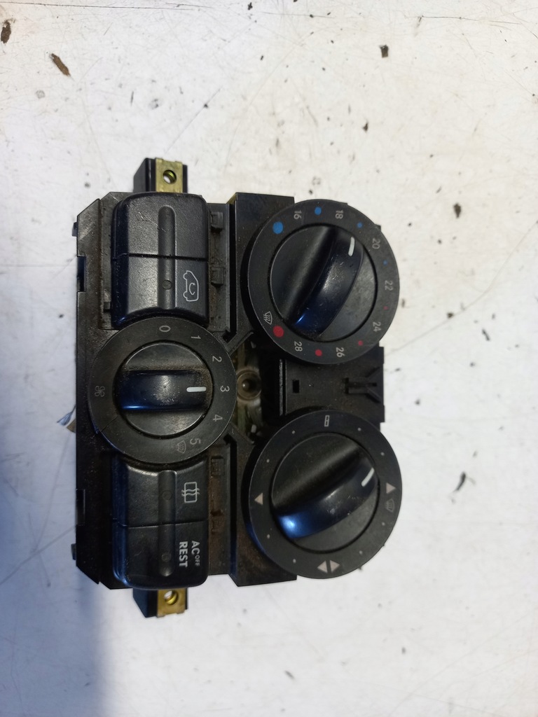 PANEL NAWIEWU KLIMATYZACJI MERCEDES-BENZ VITO - 12383035323 - oficjalne ...