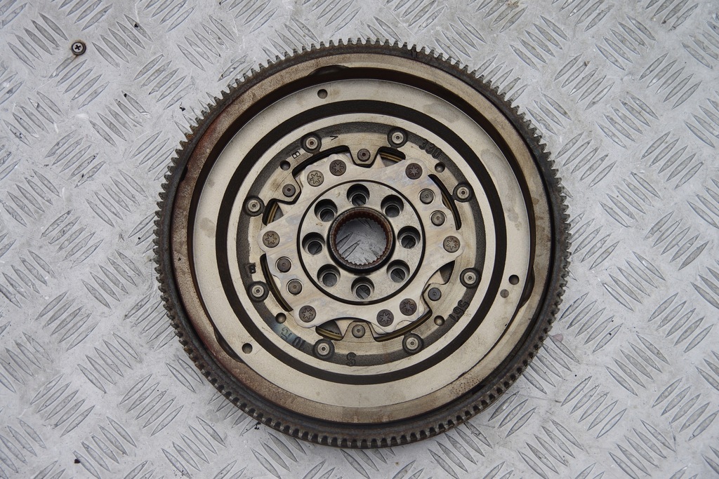 KOŁO ZAMACHOWE DWUMASA AUDI RS3 8V 8V5 2.5 TFSI - 12938394646 ...