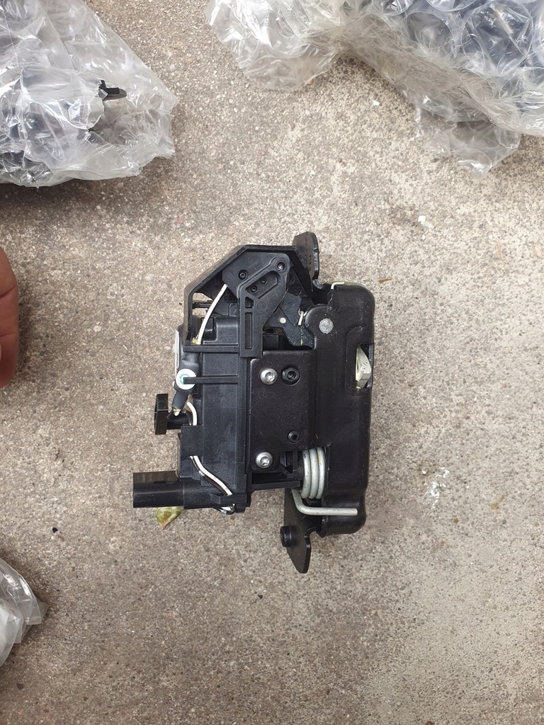 zamek klapy Dodge Ram V 2019+ - 12732220383 - oficjalne archiwum Allegro